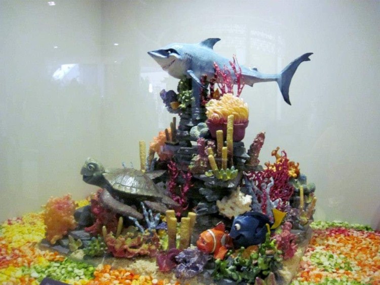 25 Years of Eating and Drinking Around the World In Epcot – Beyond The ...