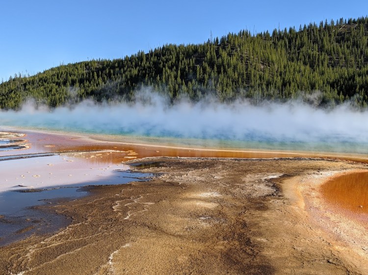 Exploring the Hydrothermal Features in Yellowstone National Park ...